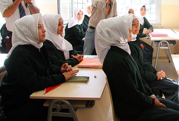 İmam Hatip Lisesi Öğrencilerine Yeni Dersler Geliyor İmam Hatip Lisesi Öğrencilerine Yeni Dersler Geliyor
